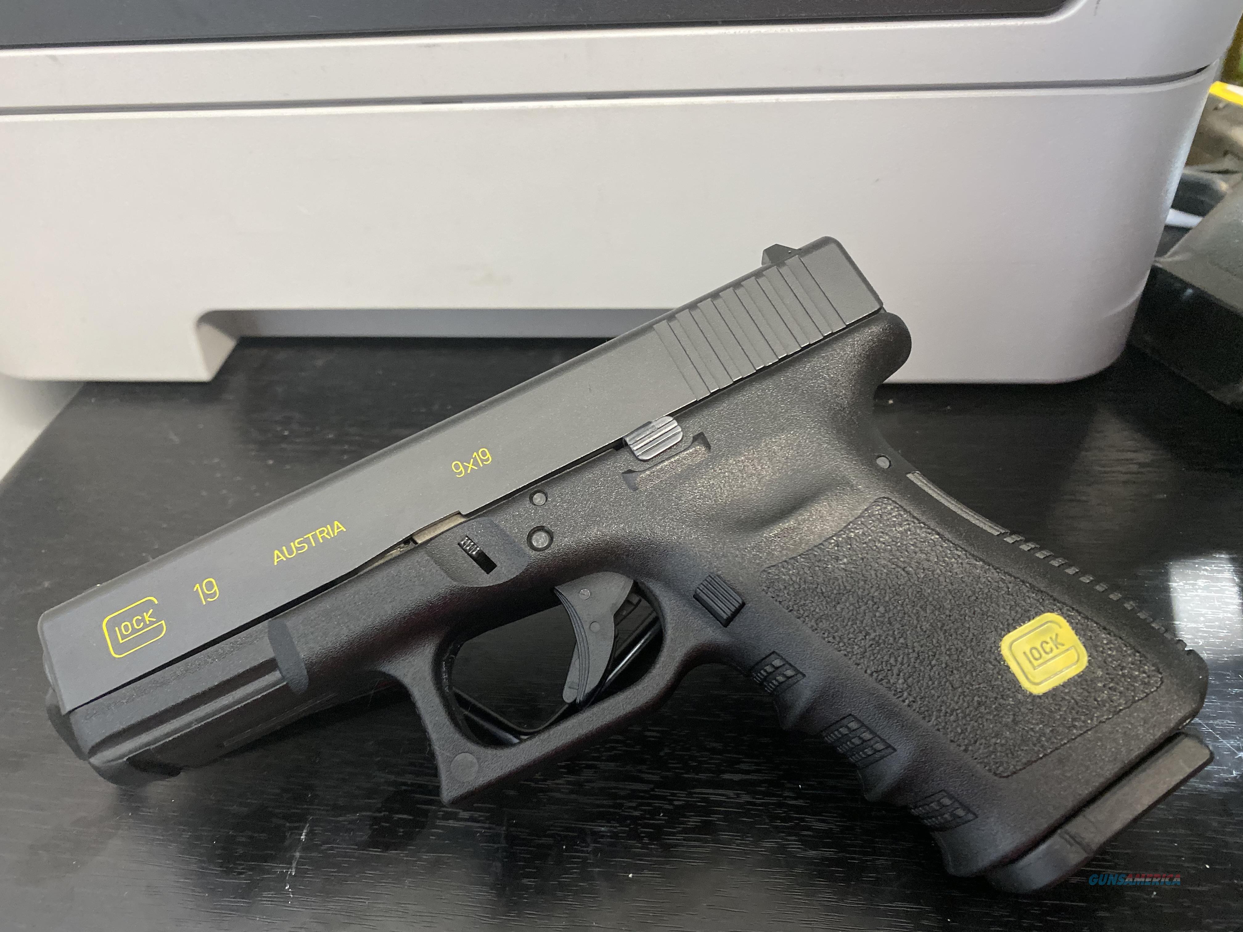 Glock 19 Gen 3 for sale at Gunsamerica.com: 936836294